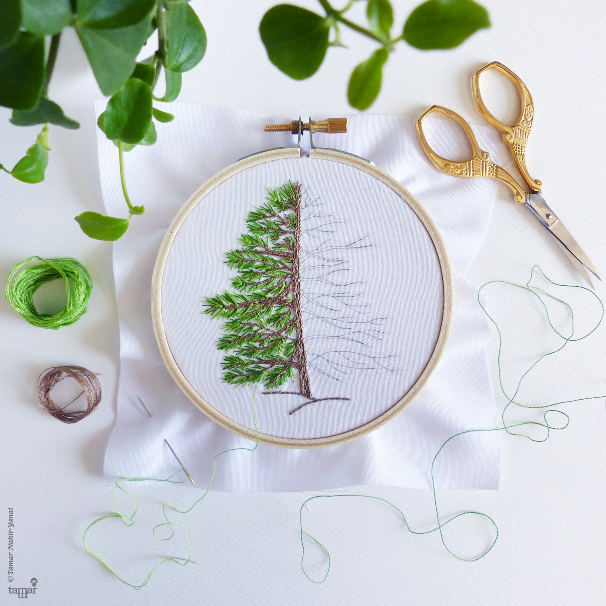 Christmas Tree - 4" embroidery kit – Tamar Nahir-Yanai