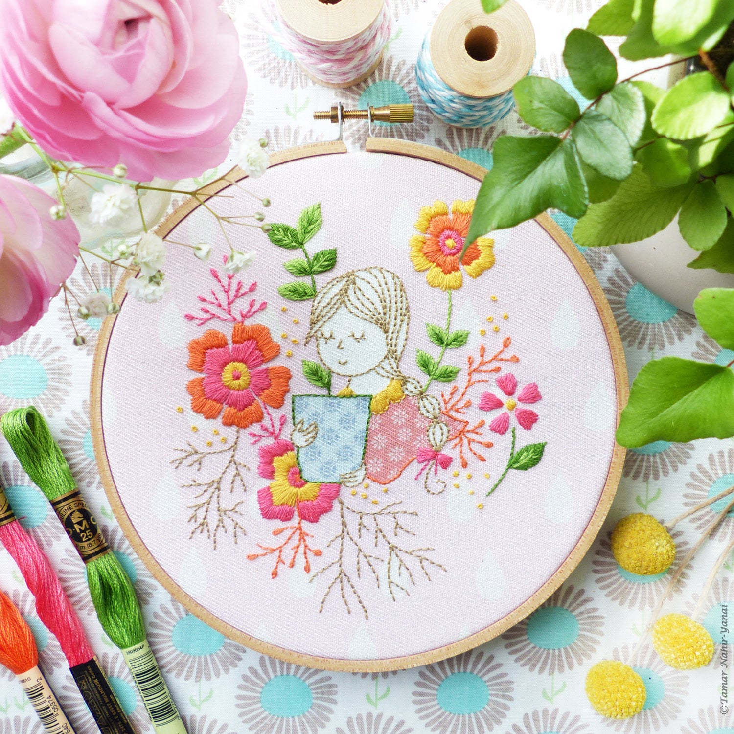 Garden Lady - 6" embroidery kit – Tamar Nahir-Yanai