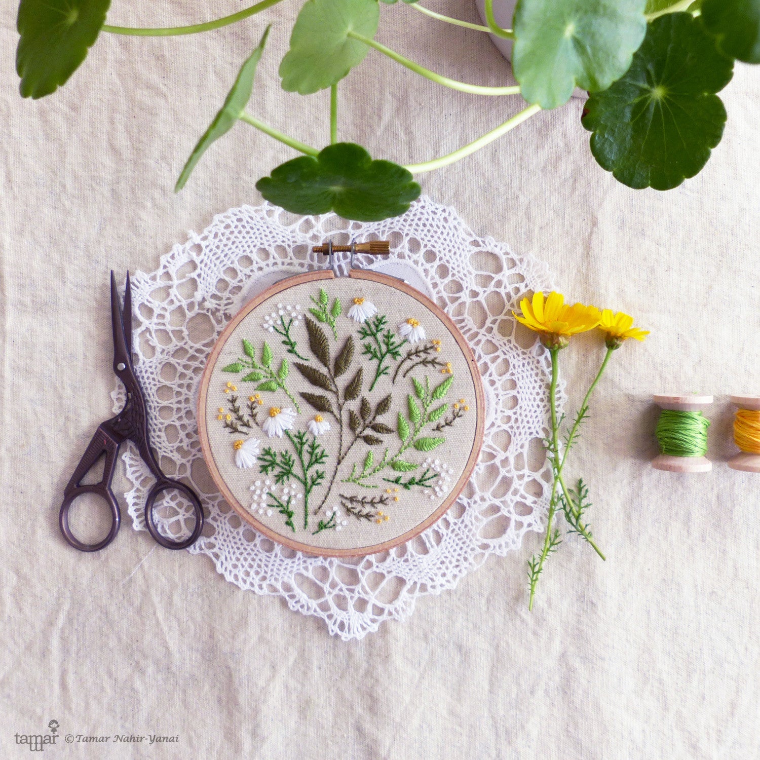 Green Leaves - 4" embroidery kit – Tamar Nahir-Yanai